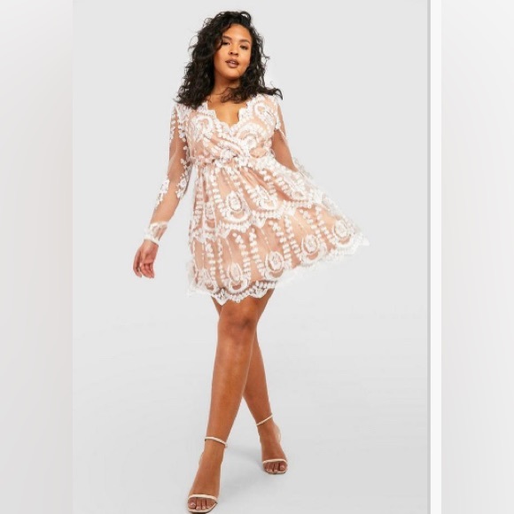 Boohoo | Dresses | Boohoocom White Lacenude Dress Long Sleeve Slightly ...